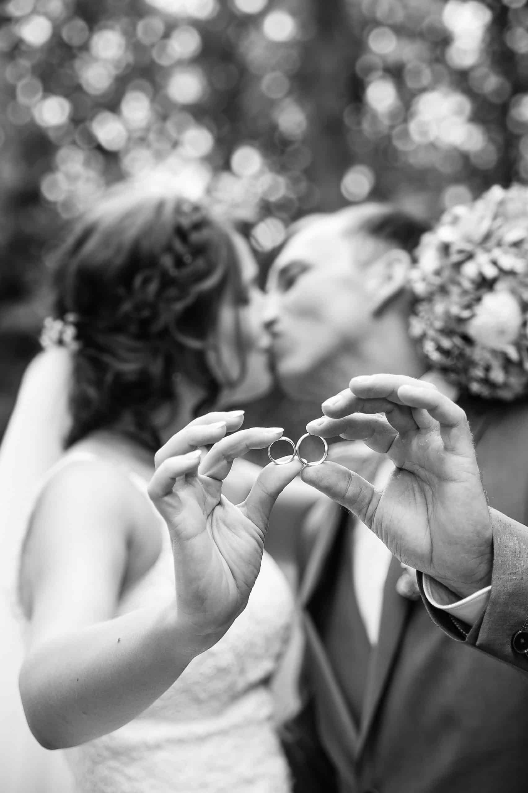 How to Choose the Perfect Men’s Ring – Manzora